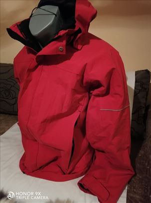 kvalitetna ski jakna, postava se skida na zip