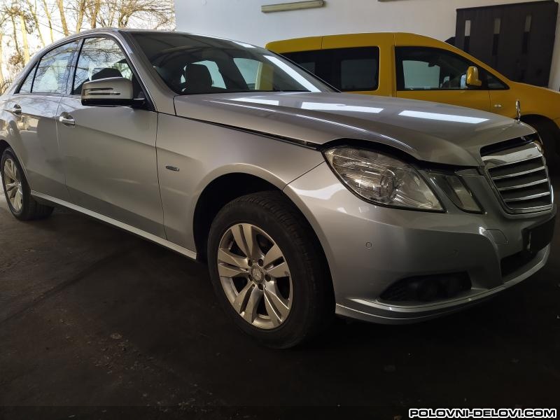 Mercedes E Desni Far Karoserija