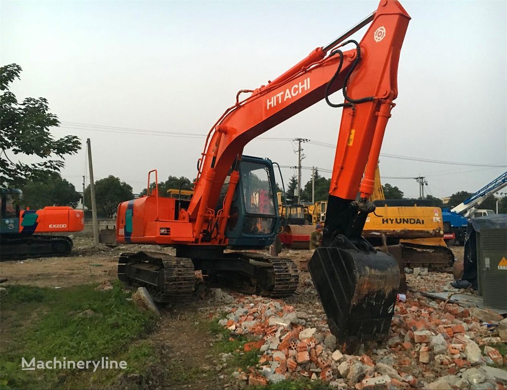 Hitachi EX120-3 bager guseničar