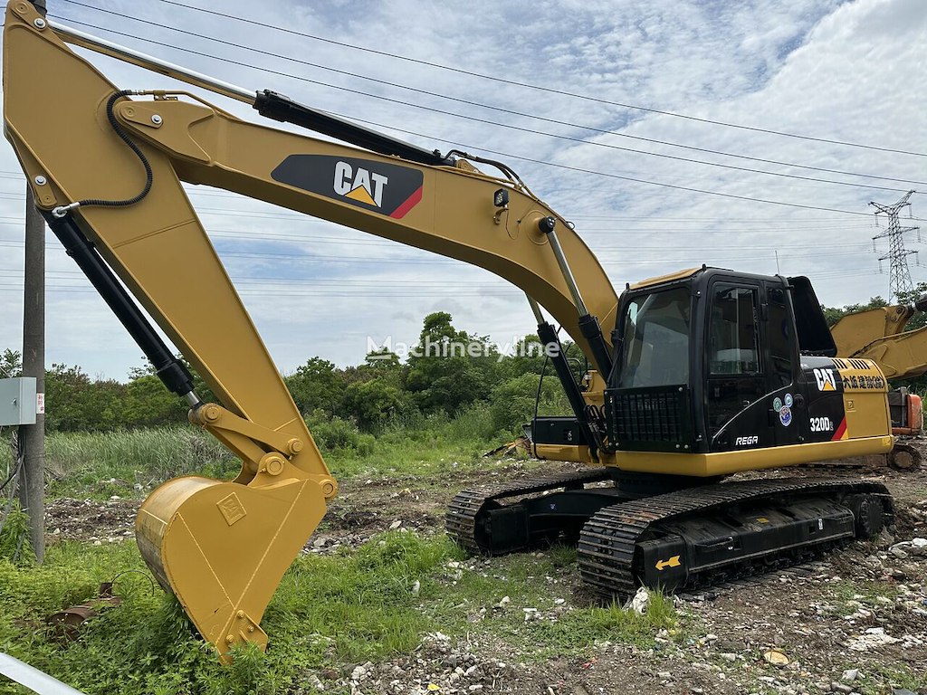 Caterpillar 320D2 bager guseničar