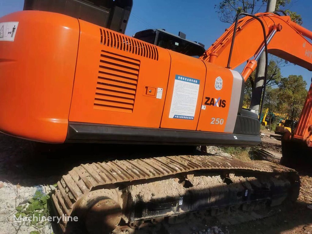 Hitachi ZX250 bager guseničar