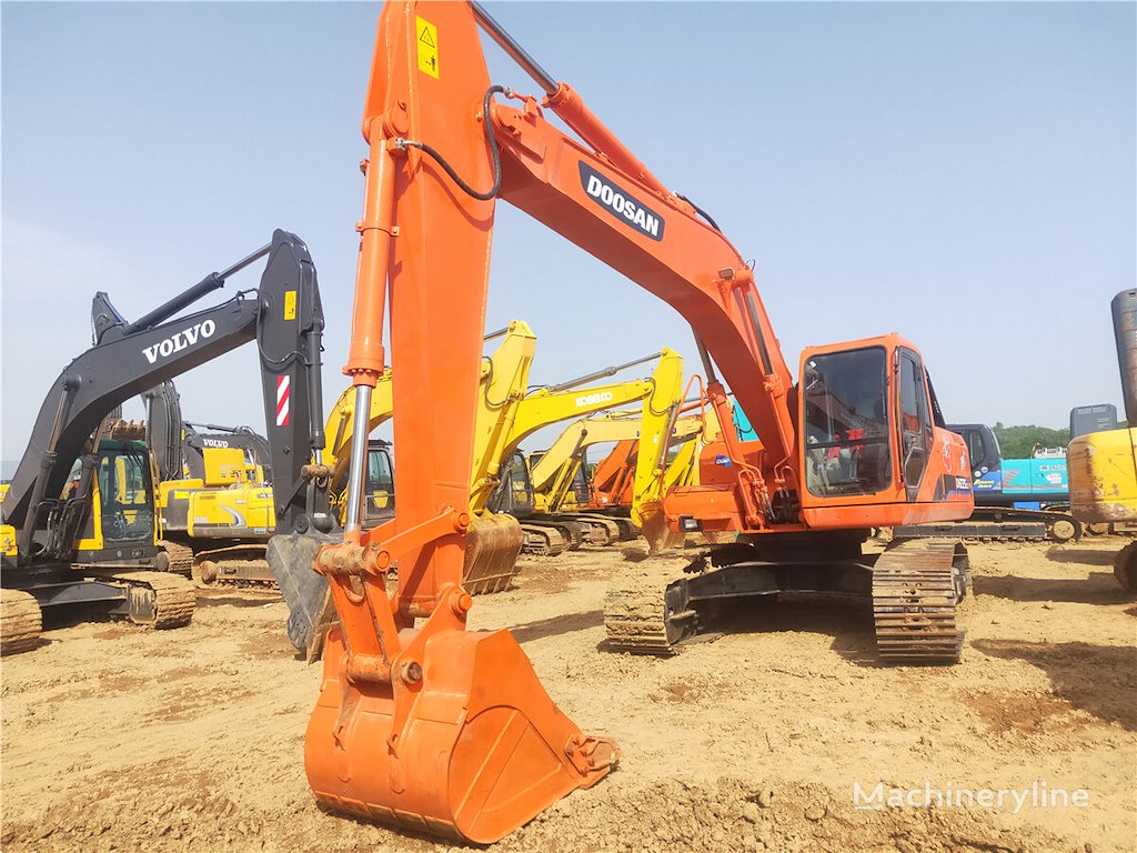 Doosan DH225 bager guseničar