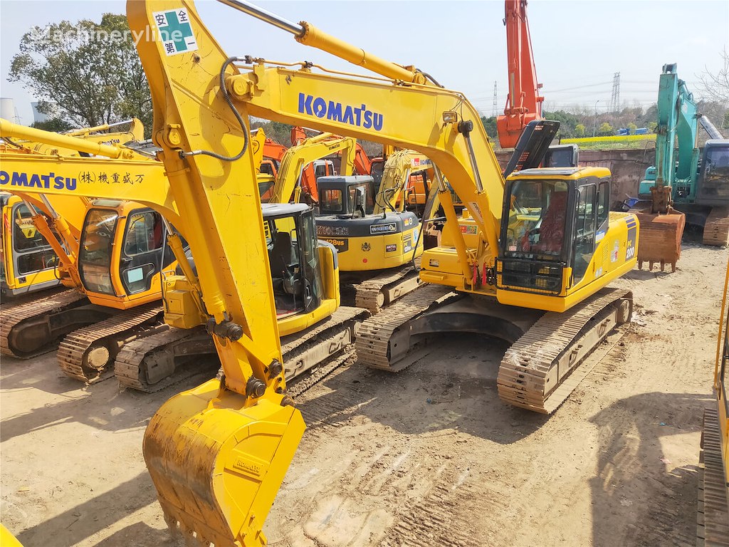 Komatsu PC200-7 bager guseničar