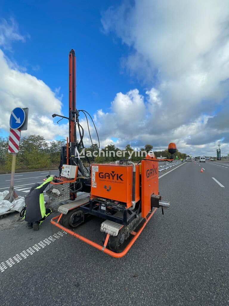 Gayk HRE 3000 mašina za pobijanje šipova