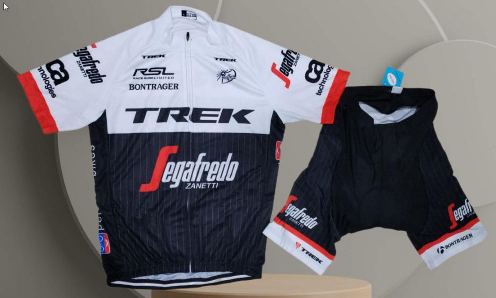 TREK komplet biciklisticki dres sorc sorts 19D gel