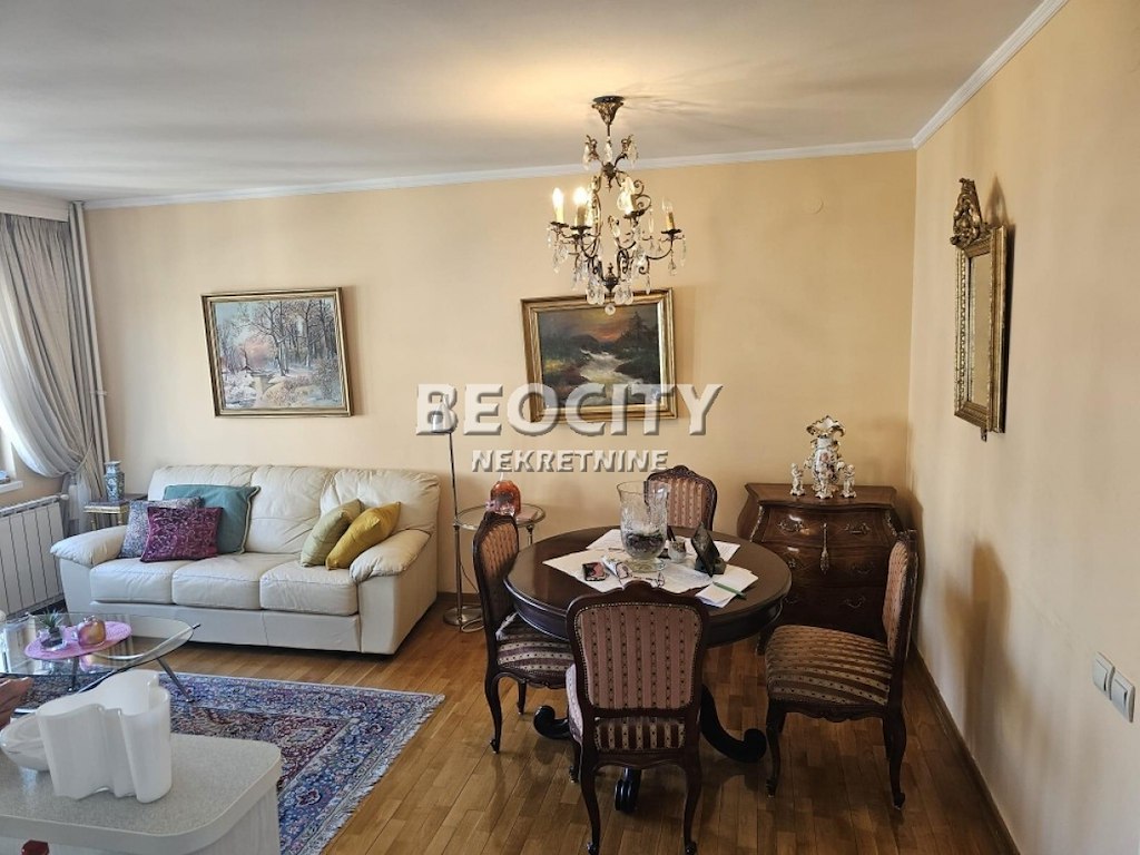 Stari grad, Knez Mihailova, Cara Uroša( do Aprila slobodan), 2. 0, 52m2, 950EUR