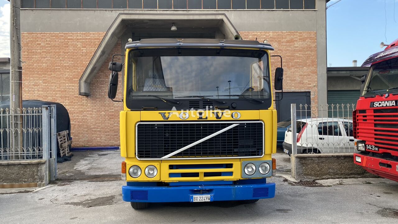 Volvo F 12 tegljač