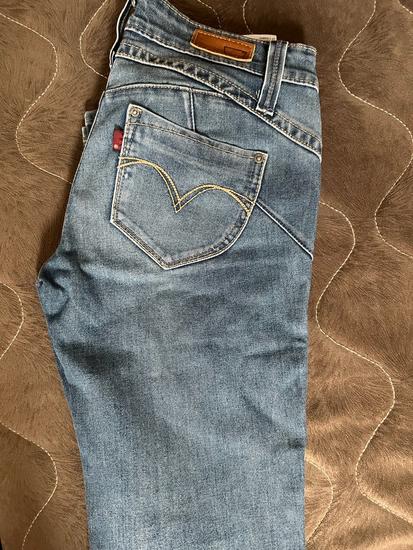 Levis farmerke 26 skinny