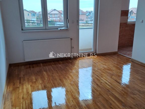 42m2, (L) ,ZEMUN - ALTINA , stan