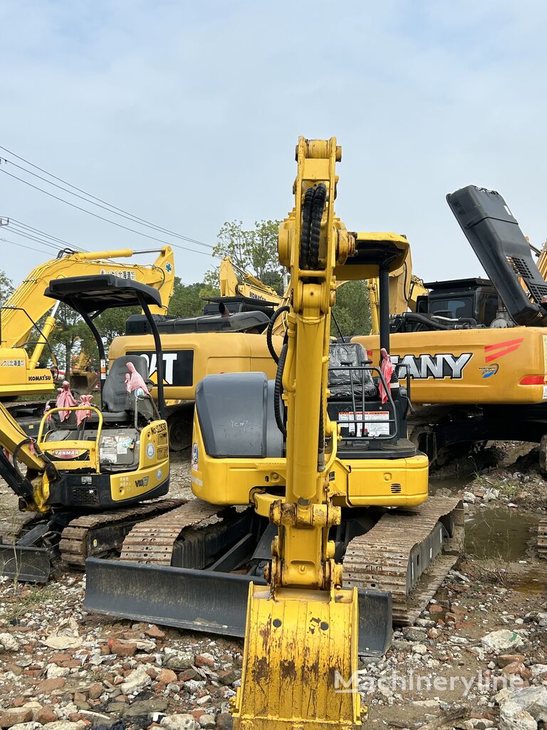 Komatsu PC40MR-3 bager guseničar