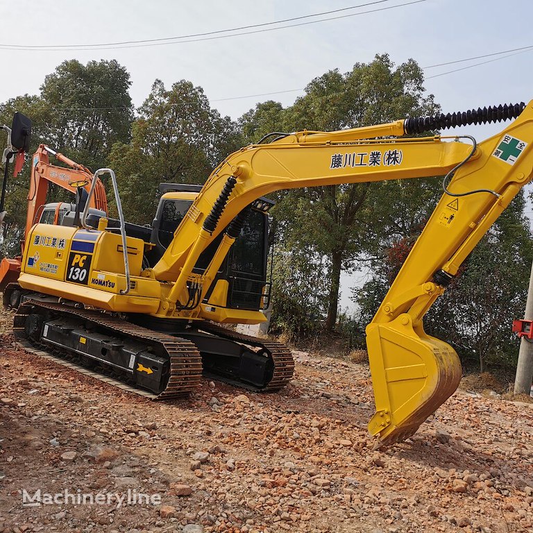 Komatsu PC130 bager guseničar