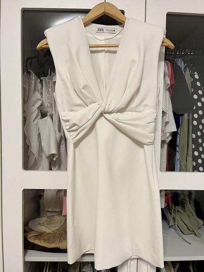 Zara bela haljina