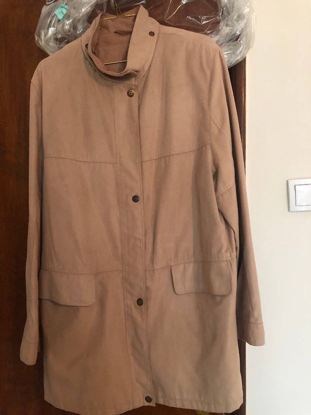 Zenska jakna/mantil za prolece Omot je sa hemijskog ciscenja Prodaje