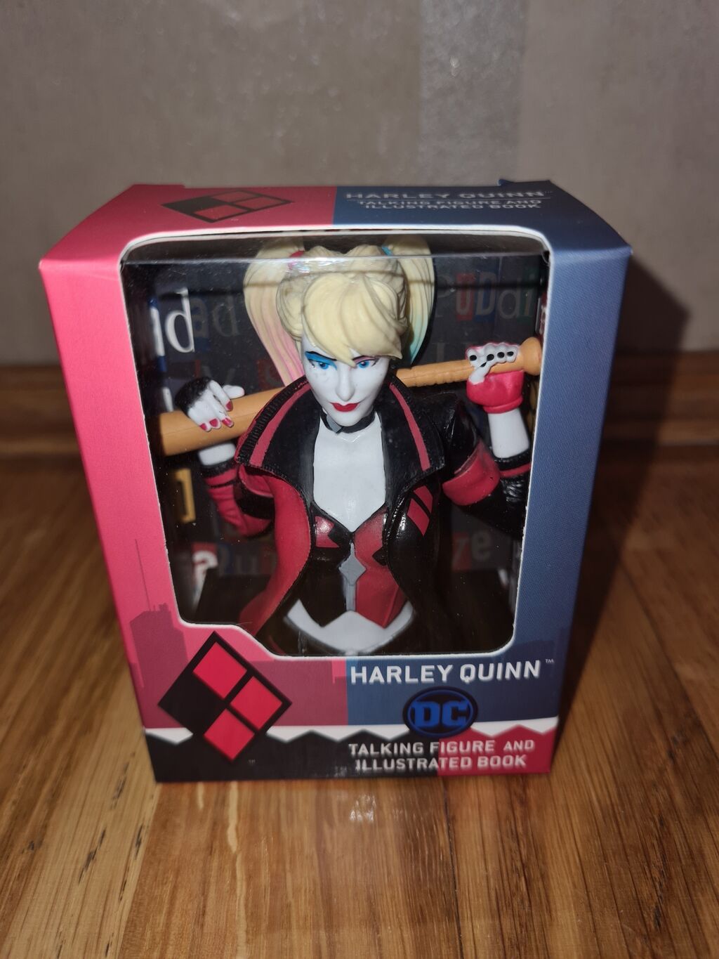 Harley Quinn figura, potpuno nova, neotpakovana figura. Figura ima