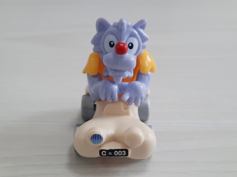 VUK U AUTOMOBILU - KINDER