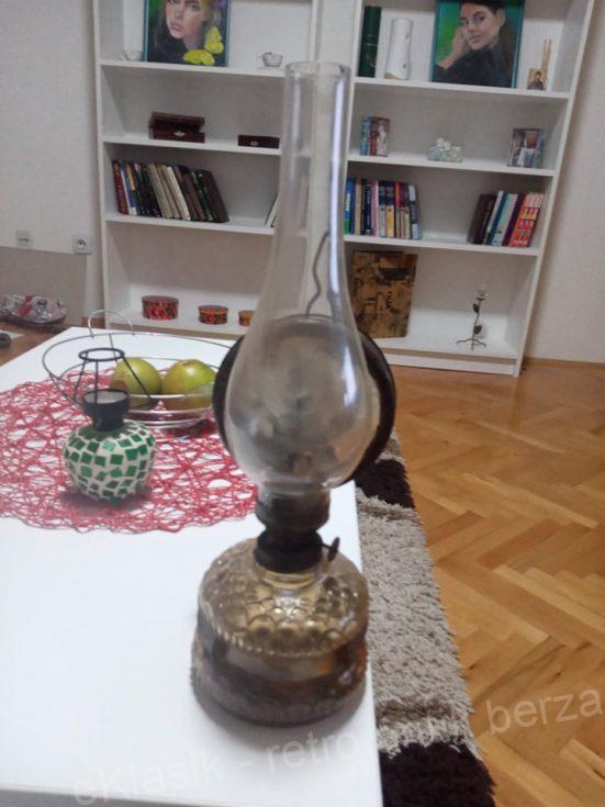 Petrolejka lampa sa dvora kralja Petra II Karađorđevića