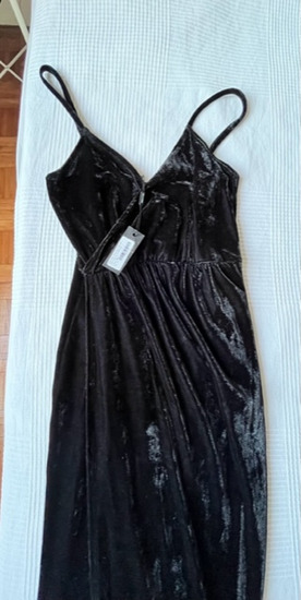 Mala crna plisana haljina -NOVO