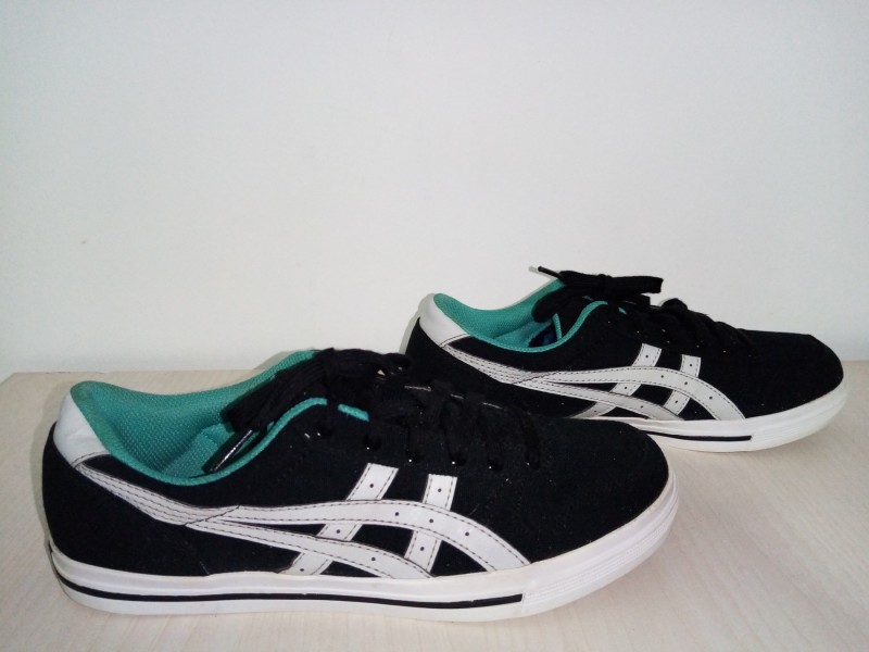 Asics Tiger muske patike broj 40,5