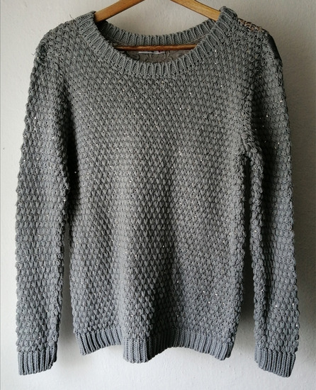 Sivi džemper sa šljokicama