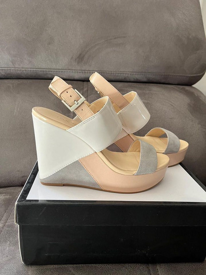 Nine West sandale