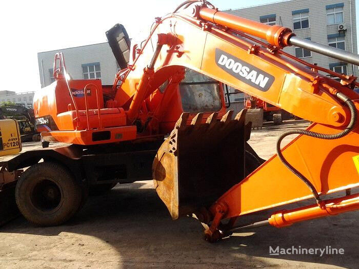 Doosan DX150W bager točkaš