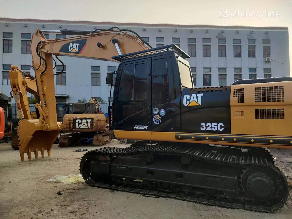 Caterpillar 325C bager guseničar