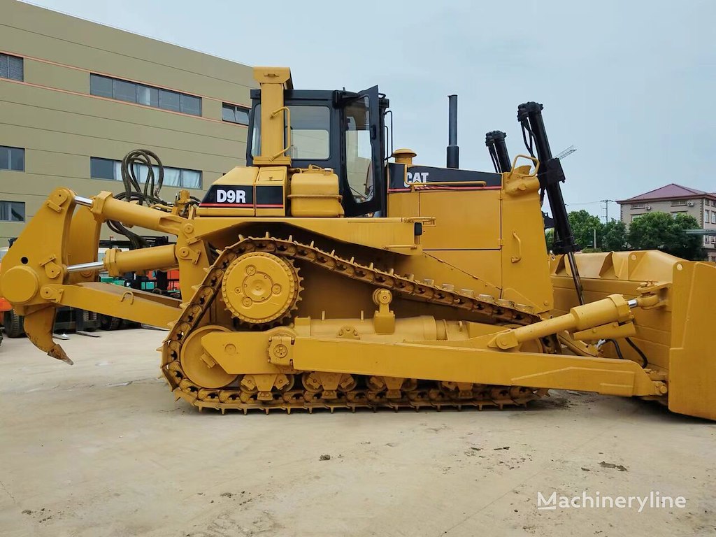 Caterpillar D9N (XUANHUA D8) buldožer