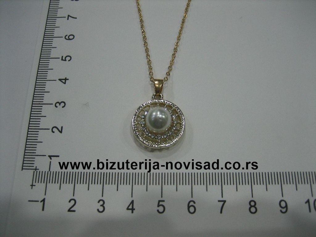 Ogrlica boje zlata