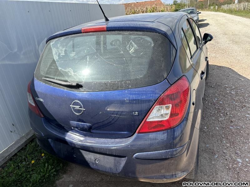 Opel Corsa Rucica Menjaca Enterijer