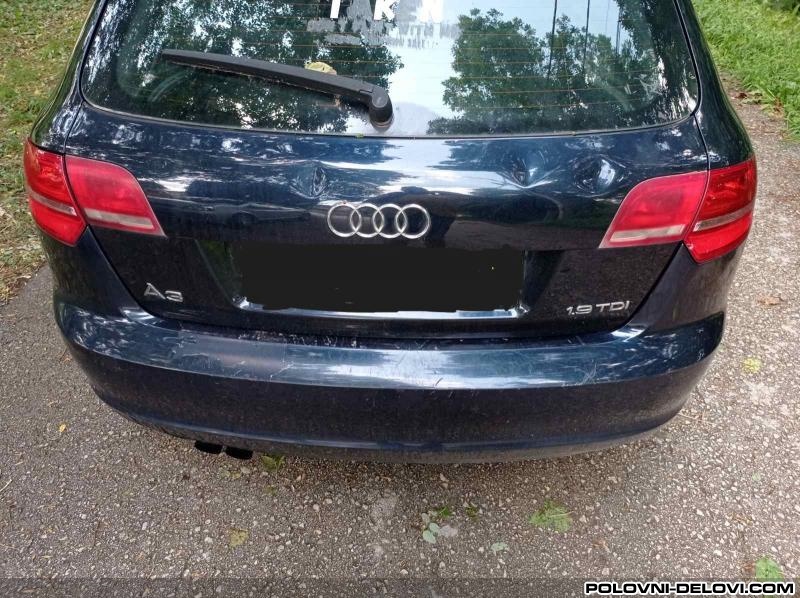 Audi A3 Polica U Gepeku Enterijer