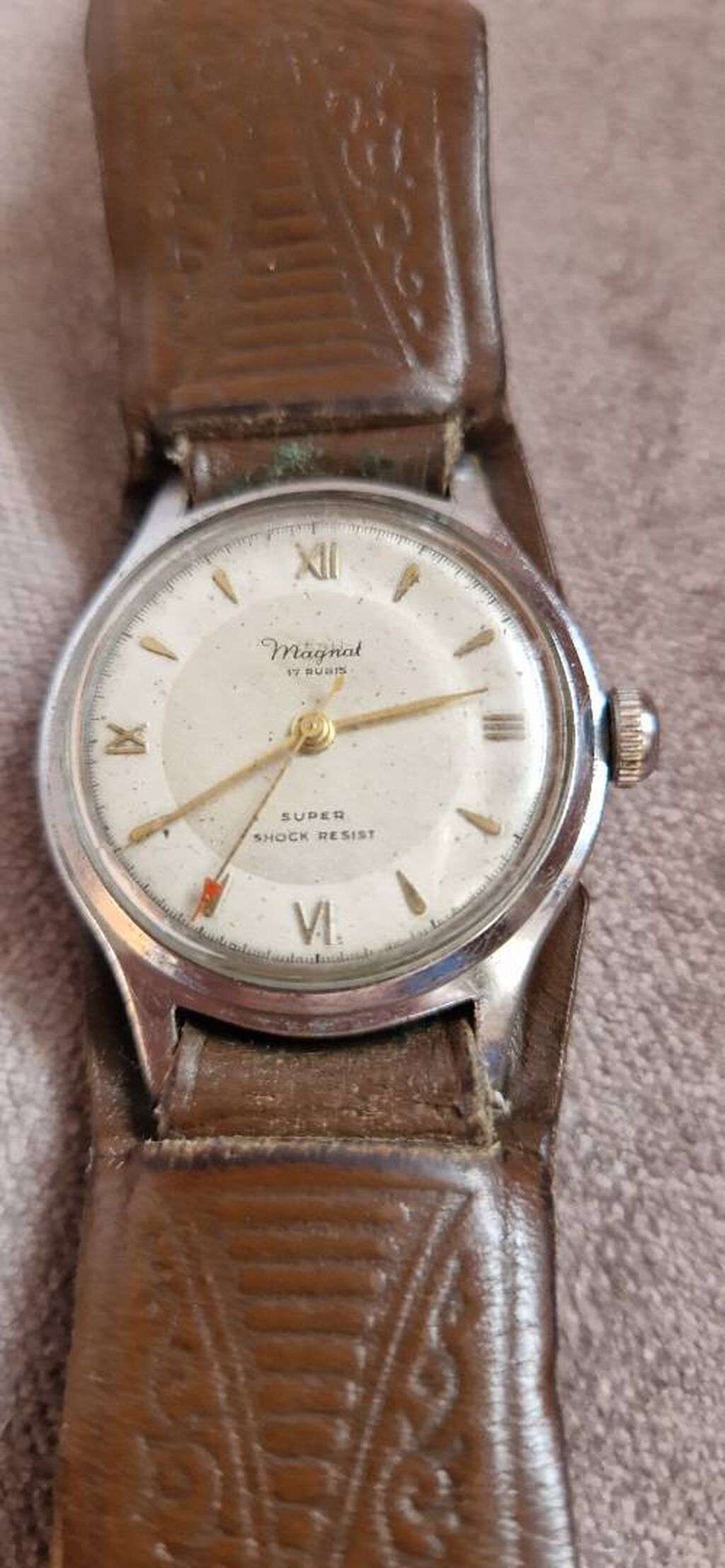 MAGNAT stari kolekcionarski sat iz 1940tih godina u MINT stanju bez