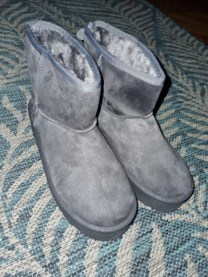 Sive čizme sa platformom