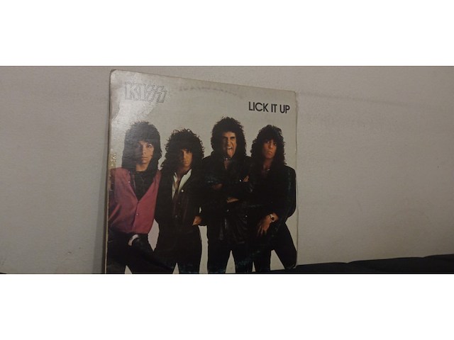 Kiss – Lick It Up