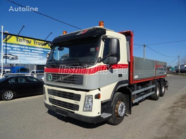 Volvo FM400 kamion s ravnom platformom