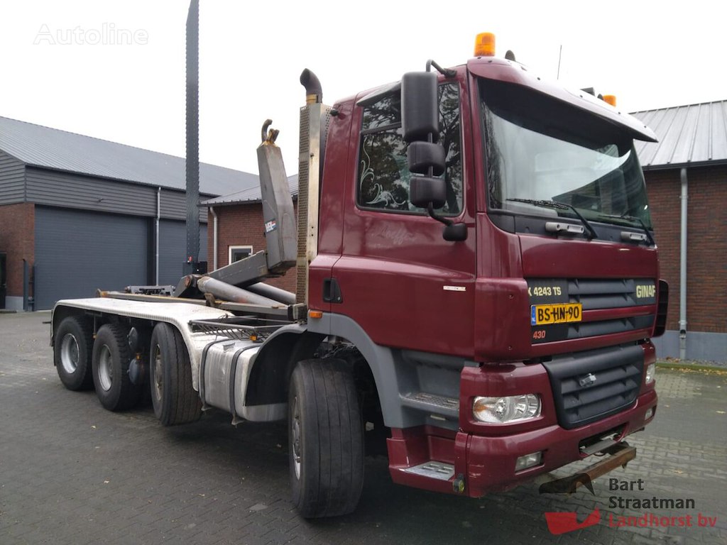 GINAF X 4243 TS 8x4 met haakarm systeem kamion rol kiper