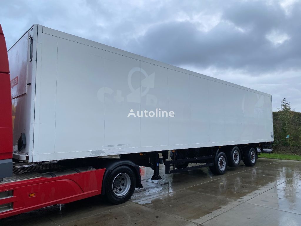 Schmitz Cargobull MET GESTUURDE ACHTERAS furgon poluprikolica