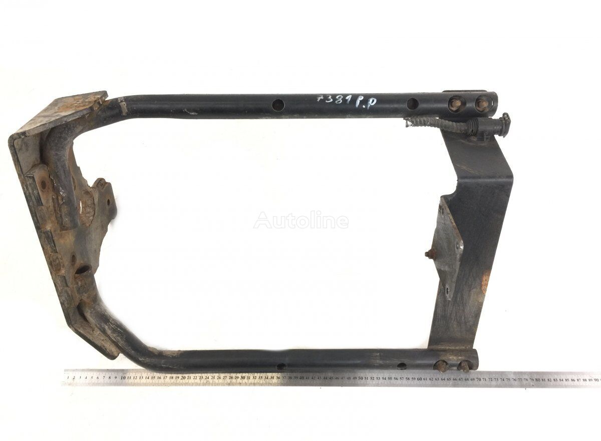 Mudguard Bracket, Front Axle Rear Right Renault Midlum (01.00-) 7420921646 za Renault Kerax, Midlum (1997-2014) kamiona