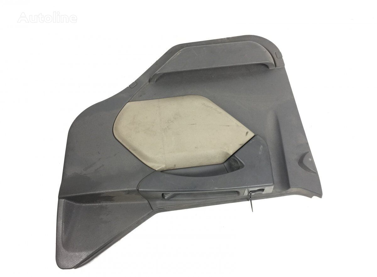 Door Trim Panel, Right Renault Midlum (01.00-) 5010225423 za Renault Kerax, Midlum (1997-2014) tegljača