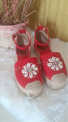 Crvene sandale