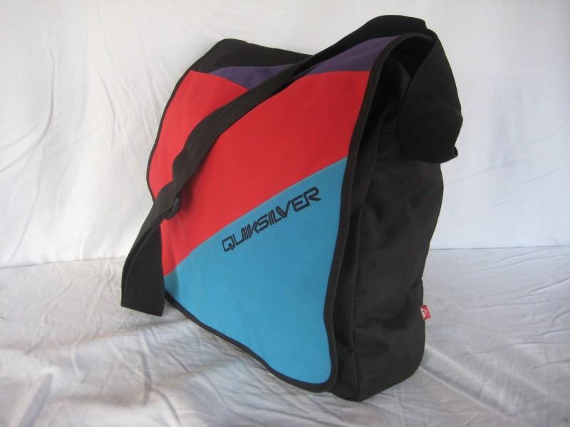 ORIGINAL " QUIKSILVER " TORBA - NOVA