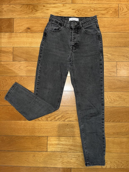 Sniženje❗️Reserved sive farmerice mom jeans 34