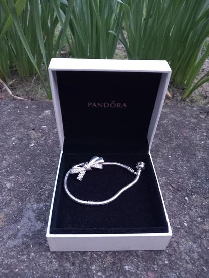 Pandora narukvica SNIZENO 8500