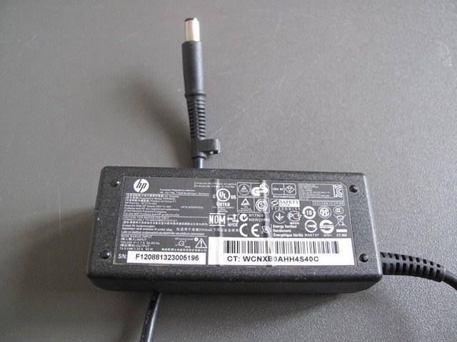 HP  PPP009C - punjač za laptop 19.5V 3.33A