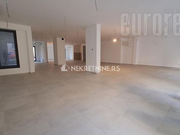 #45017, Izdavanje, Lokal, KRUNSKA, 7500 EUR