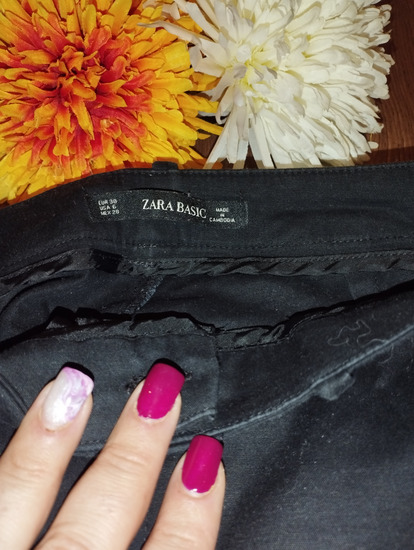 Zara zenske pantalone