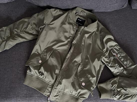 Bershka bomber jakna