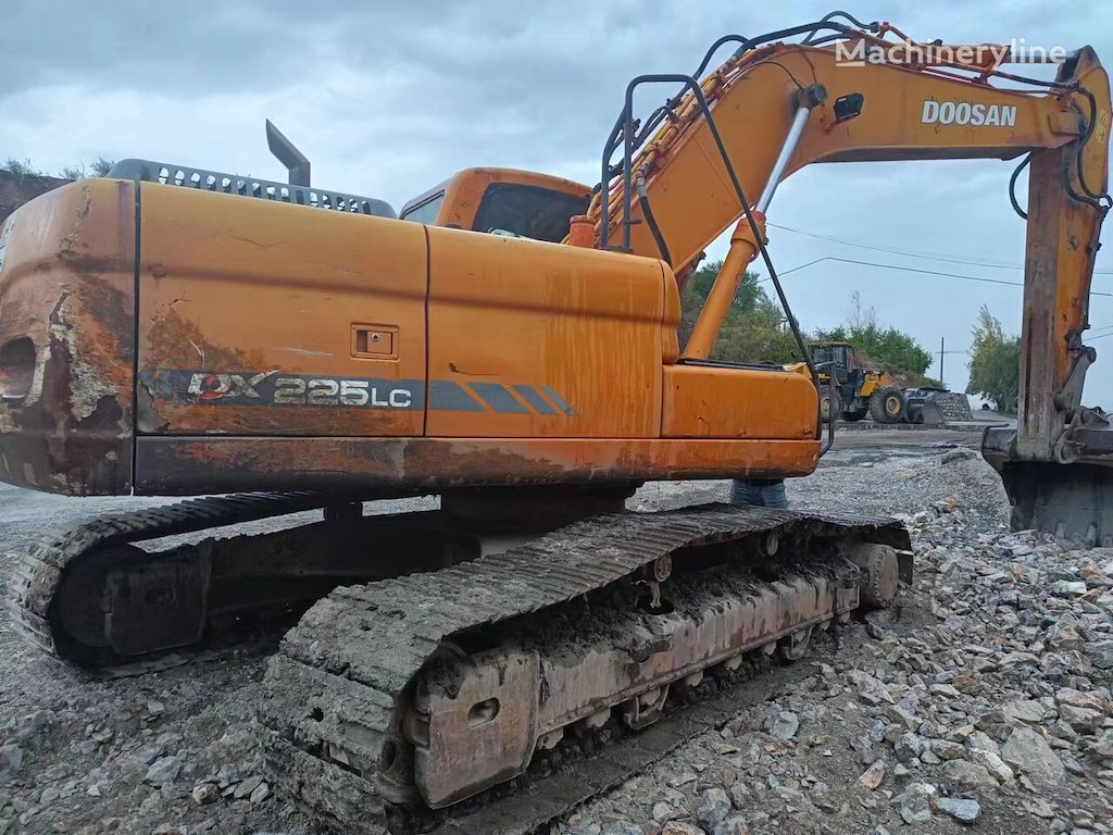 Doosan dx225lc bager guseničar