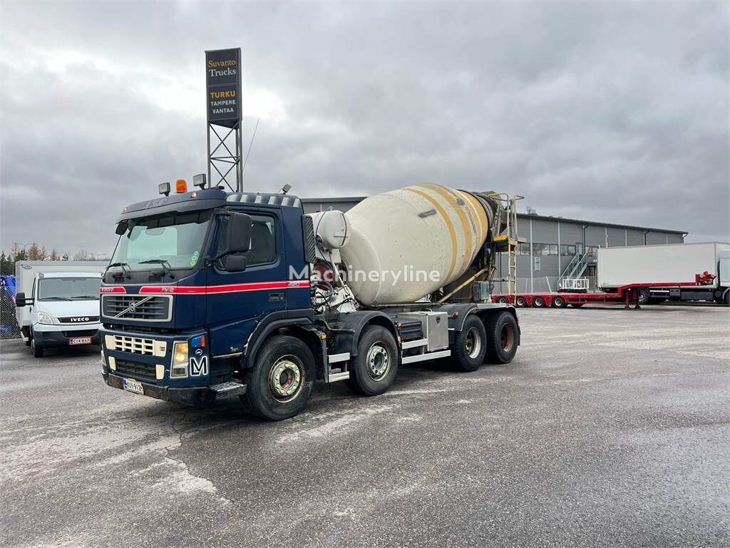 Volvo FM12 kamion s mešalicom za beton