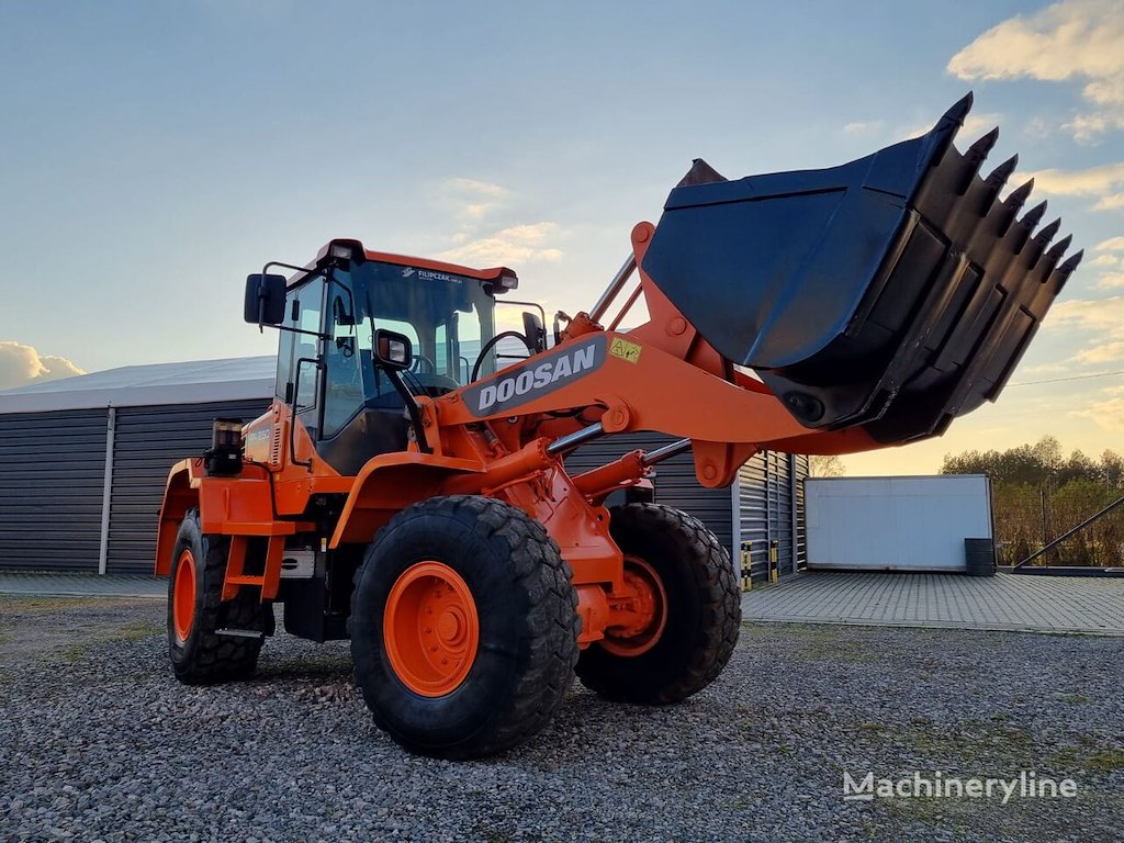 Doosan DL250 prednji utovarivač