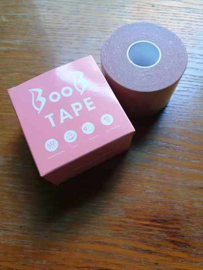 Traka za grudi-boob tape